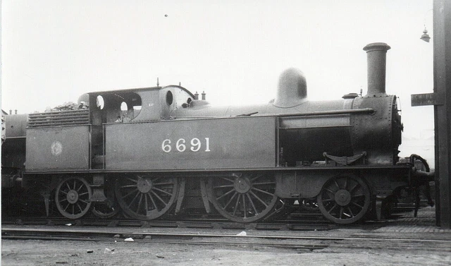 EX LNWR/LMS CLASS 1p 2-4-2T No 6691 @,RUGBY MPD 31/3/35 R/PHOTO by L ...