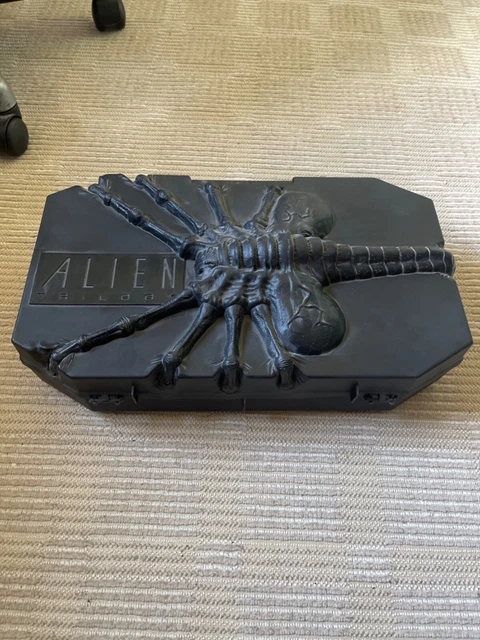 ALIEN TRILOGY VHS Facehugger Box Set £26.00 - PicClick UK