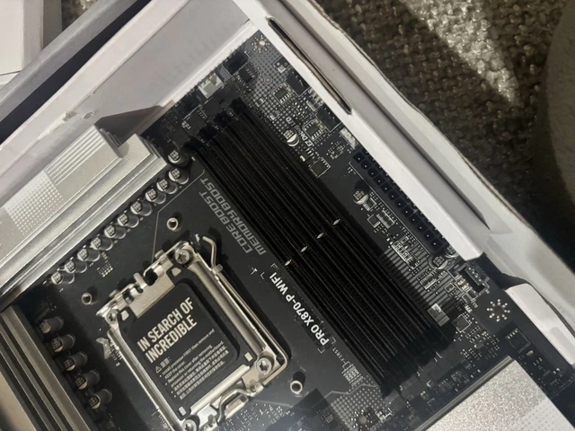 MSI PRO X870-P WiFi ATX Motherboard AMD AM5, DDR5, Wi-Fi 7, 5GbE LAN £ ...