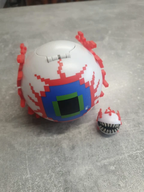 TERRARIA THE EYE Of Cthulhu Boss Figure With Secret Compartment Toy ...