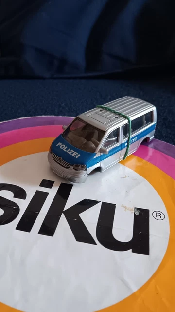 SIKU 1350 VW Multivan Polizei Mannschaftswagen Ersatzteilträger EUR 1,00 - PicClick DE