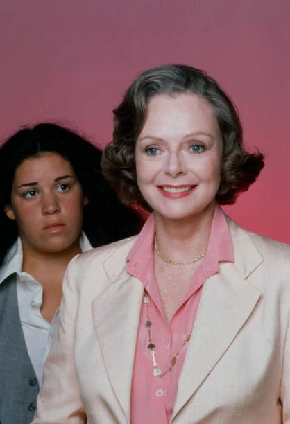 WENDIE JO SPERBER June Lockhart in Dinky Hocker 1979 Historic TV Old ...