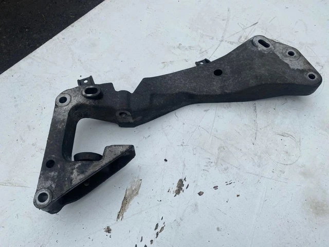 BMW 5 E60 E61 2006 Gearbox mounting bracket 6769281 GRI28974 £65.99 ...