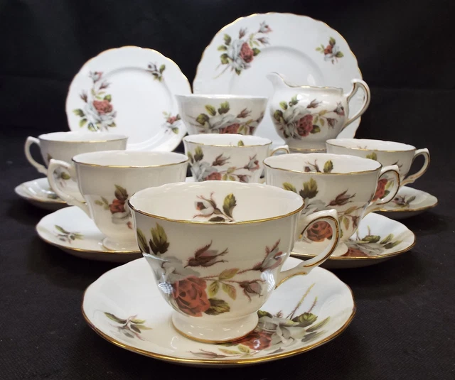 VINTAGE QUEEN ANNE Bone China 21 Pieces Pattern Number 8220 Tea Set ...