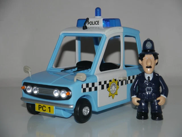 POSTMAN PAT TOYS Large Friction Police Car & PC Selby Figure VGC _HM14 ...