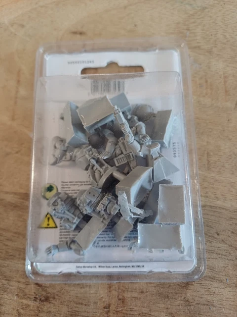 WARHAMMER 40.000 40K Forgeworld Space Marine Tank Crew EUR 42,50 ...
