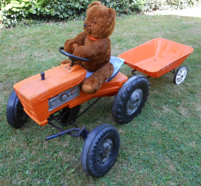 VINTAGE TRIANG RIDE-ON Pedal Toy Tractor & Trailer Cart £24.99 ...
