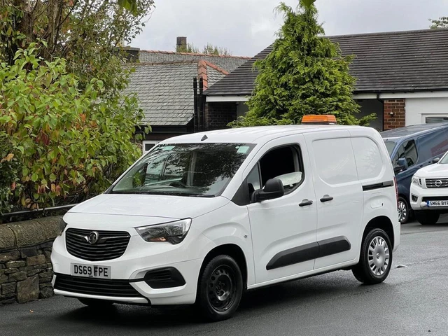 2019 VAUXHALL COMBO CARGO 2000 1.5 Turbo D 100ps H1 Sportive Van PANEL ...