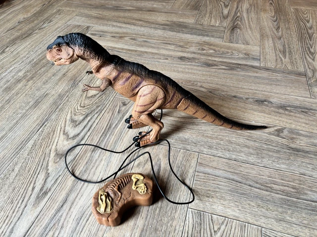 MIGHTY MEGASAUR REMOTE Controlled T-Rex Dinosaur Walking And Making ...