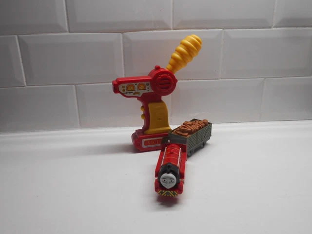 THOMAS THE TANK engine tomy trackmaster remote control train victor ...