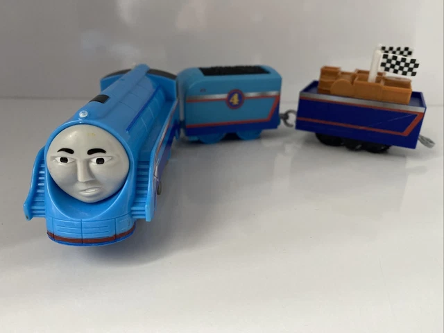 TRACKMASTER REVOLUTION THOMAS the tank engine battery train shooting ...