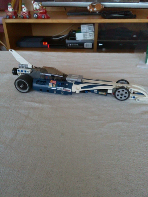 LEGO TECHNIC 42033 LE BOLIDE IMBATTABLE . COMPLET 100% . EUR 8,90 ...
