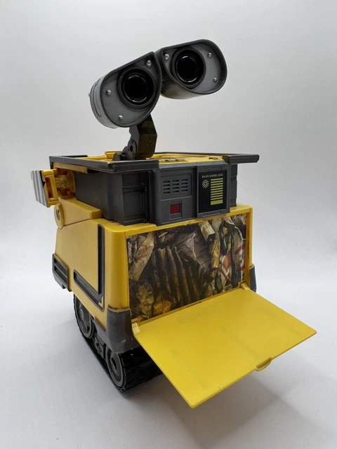 WALL-E TRANSFORMING CUBE Robot Disney Pixar Thinkway Toys Pop Out Toy ...