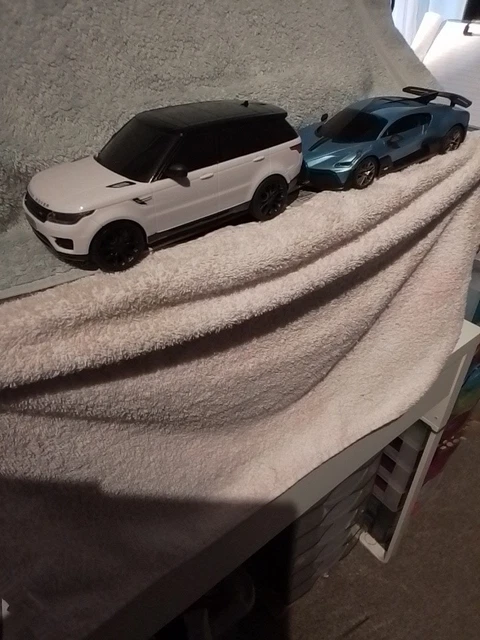 SALE MODEL CARS Range Rover Sports &Bugatti Divo 1.24/S In Good Clean ...