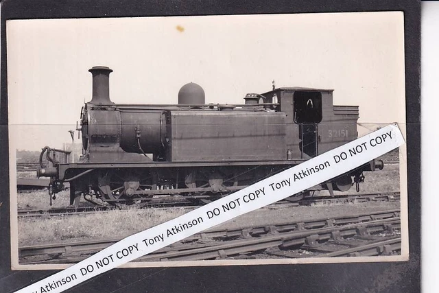 BR (SOUTHERN) - E1 Class 0-6-0T 32151 @ Eastleigh Photo #11529 £1.50 ...