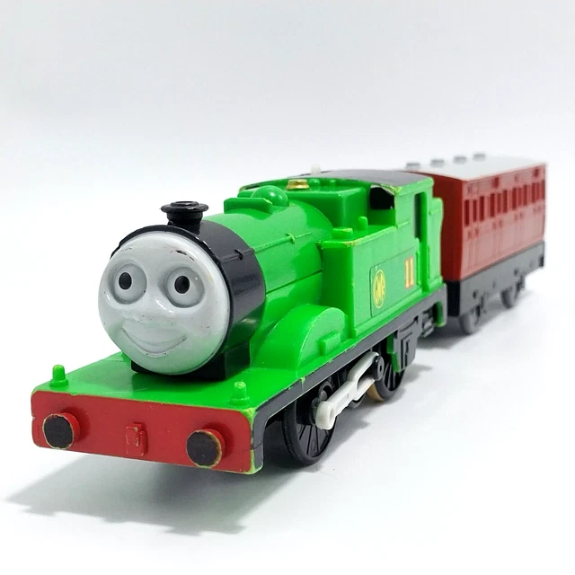 THOMAS THE TANK Engine Oliver Motorized Locomotive TrackMaster Train ...