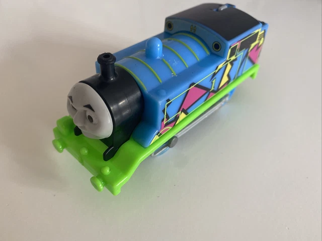 TRACKMASTER REVOLUTION THOMAS The Tank Engine Battery Train Hyperglow ...