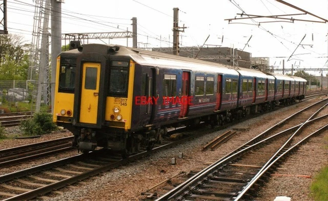 PHOTO CLASS 3174-Car Emu No 317 345 View 2 Driver John Webb Approaching ...