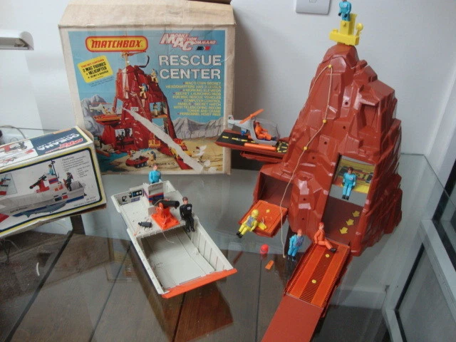 MATCHBOX MOBILE ACTION Command Rescue Centre & MAC Sea Rescue Unit ...