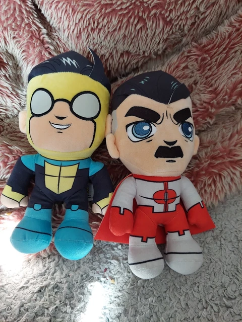 OMNI-MAN AND INVINCIBLE plush 20cm amazon's invincible £25.00 - PicClick UK