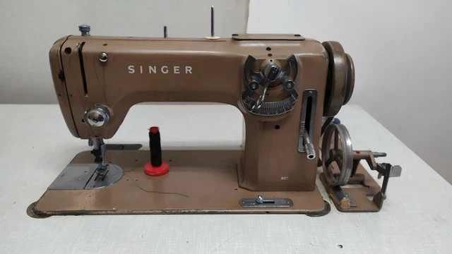 MACCHINA DA CUCIRE Singer semiprofessionale 807 funzionante EUR 199,00 ...