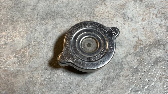 ORIGINAL MERCEDES BENZ W202 W124 Bouchon de Remplissage Pour Étant ...