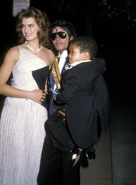 ACTRESS BROOKE SHIELDS singer Michael Jackson actor Emmanuel Lewis- Old ...