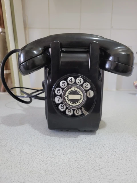 VINTAGE BAKELITE ROTARY dial wall mount phone circa 1950's, in working ...