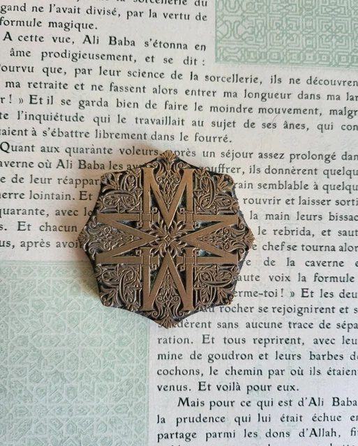 FER À DORER Tampon Matrice imprimerie relieur reliure Monogrammé "MG ...