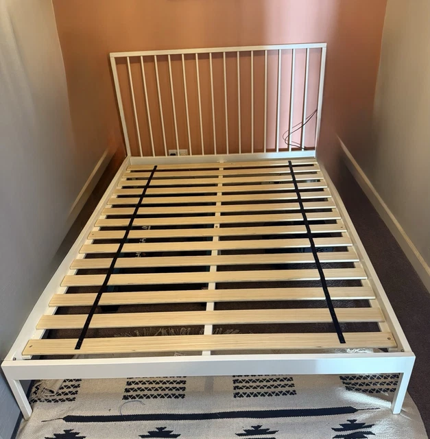 WEST ELM DOUBLE White Metal Bed Frame with a Casper Double Mattress £82 ...