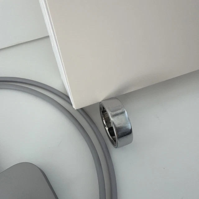 OURA RING 4 Size 8 Silver Smart Ring Health Wellness Activity Tracker ...