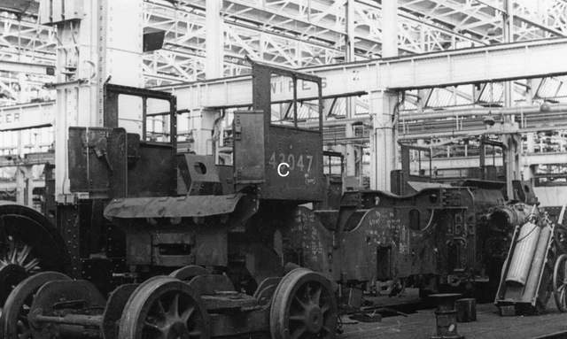 BRITISH RAILWAY B.R Photograph - Steam Loco 43047 Under Refit At ...