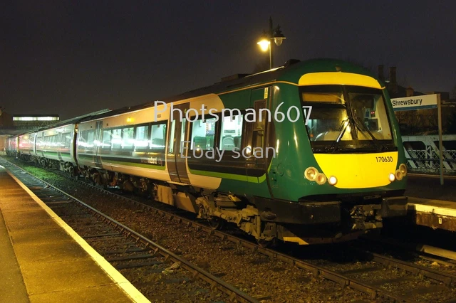 CLASS 170 170630, 3 car DMU, in London Midland at Shrewsbury, night ...