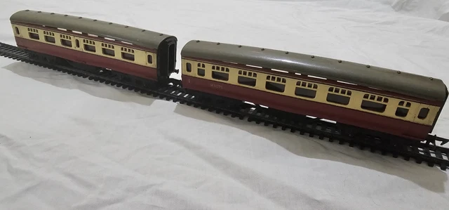TRIANG RAILWAYS R21 BR Passenger Coach Red / Cream Boxed OO Gauge X2 £ ...