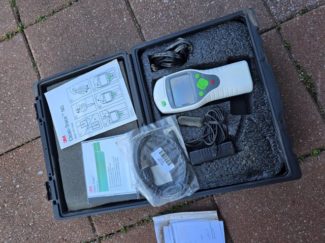 3M CLEAN-TRACE NG Luminometer w/ Charging Cradle and Power Adapter $199 ...