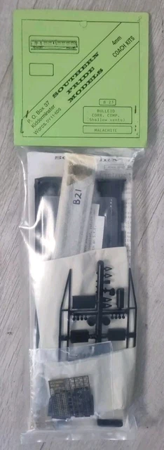 SOUTHERN PRIDE MODELS 4mm B23 BULLEID CORP COMP MALACHITE PLASTIC COACH ...