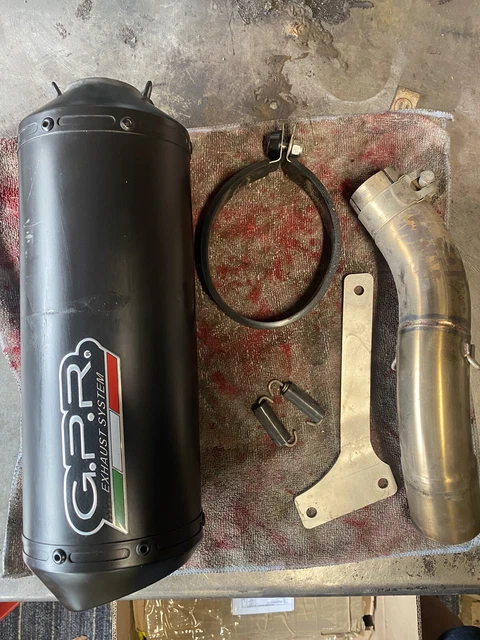 TRIUMPH SPEED TRIPLE 1050 GPR Exhaust & link pipe, single lowboy £100. ...