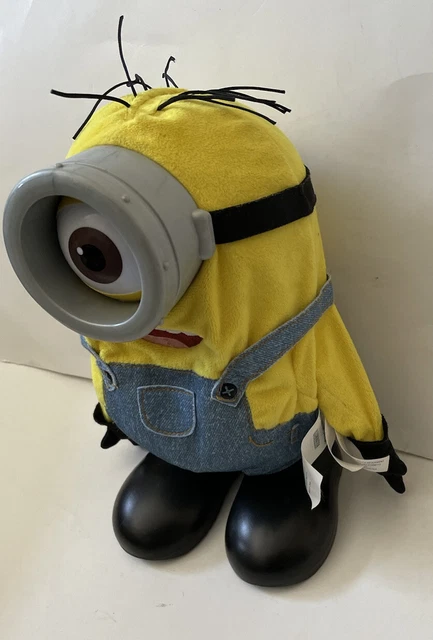 UNIVERSAL STUDIOS MINIONS Stuart Animated Tumbling Talking Battery 9 ...