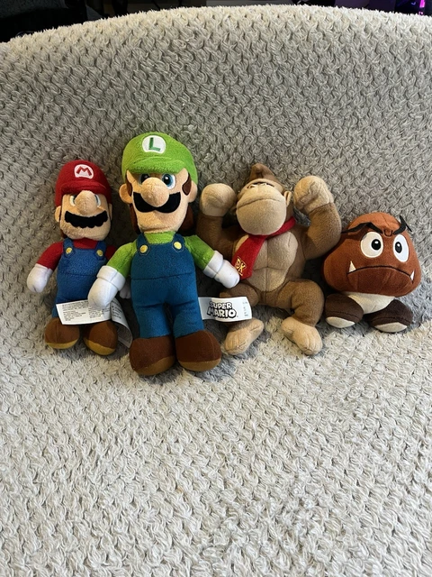 SUPER MARIO BROS Bundle X4 Mario Luigi Donkey Kong Goomba 9” Plush £14. ...