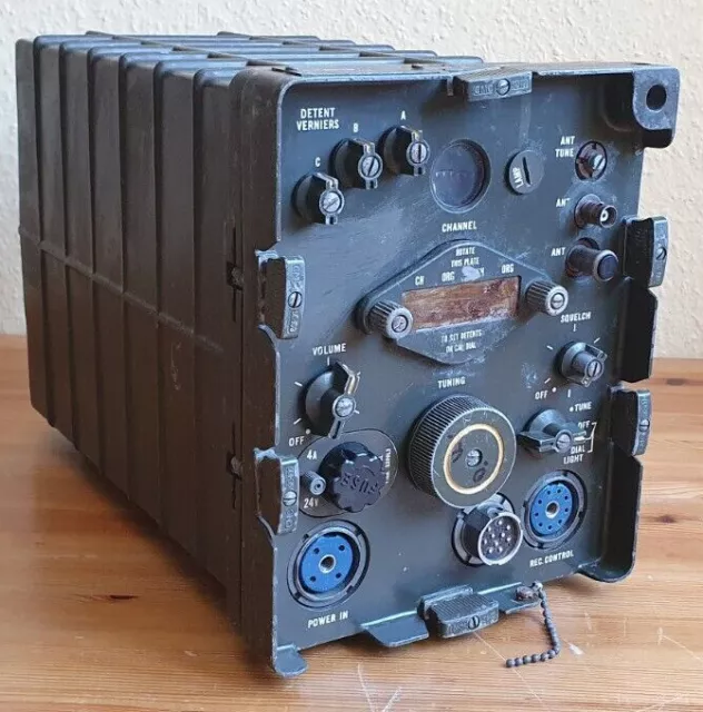 RADIO RECEIVER R-108/GRC Funkgerät US Army Bundeswehr Vietnam Militär ...