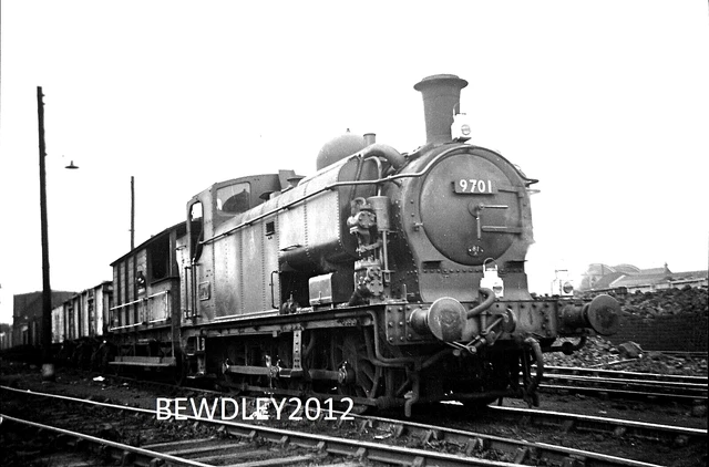 NEGATIVE 6X9 GWR COLLETT DESIGN 9701 WORKING IN OLD OAK COMMON IN LATE ...