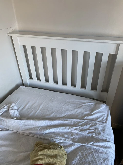 SOLID WOOD SINGLE Bed Frame – White Wood/ excellent condition/Modern ...