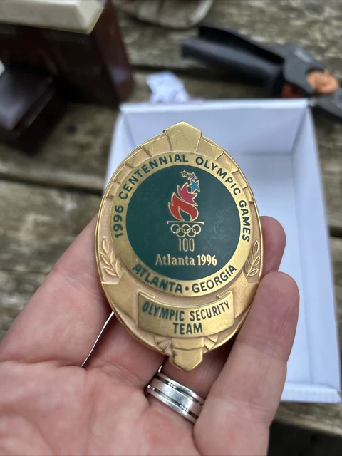1996 CENTENNIAL OLYMPIC Games Security Team Badge Atlanta Georgia 100 £ ...