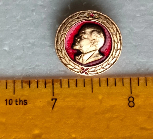 USSR RUSSIAN SOVIET Vladimir Lenin Portrait Round Gold & Red Znachok ...