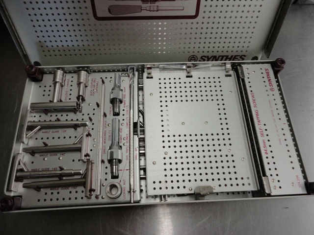 SYNTHES TRAY - DHS/DCS BASIC SET Instrument set EUR 2.454,43 - PicClick DE