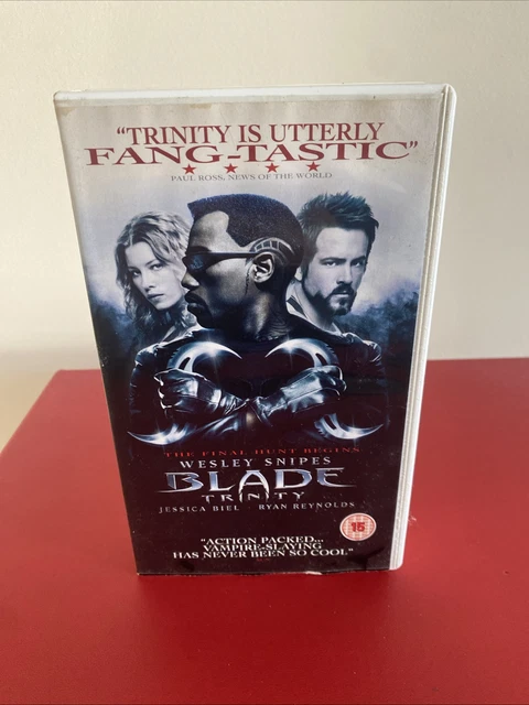 BLADE TRINITY LATE Release VHS 2005 Rare Wesley Snipes £15.27 - PicClick UK