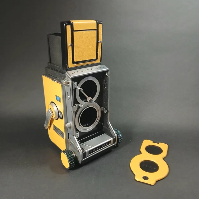 MAMIYA C33 PROFESSIONAL Camera Body+Waist Level Finder+Camera Body ...