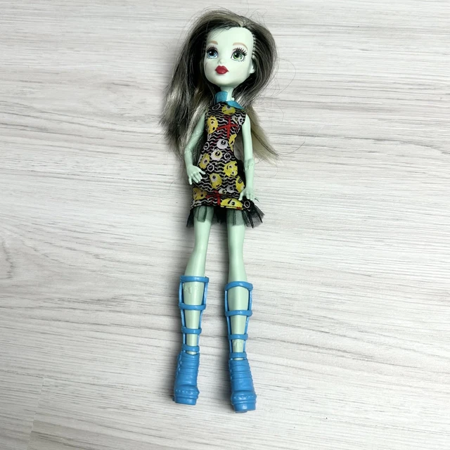MONSTER HIGH DOLL Frankie Stein Emoji Original Outfit Shoes Sunglasses ...