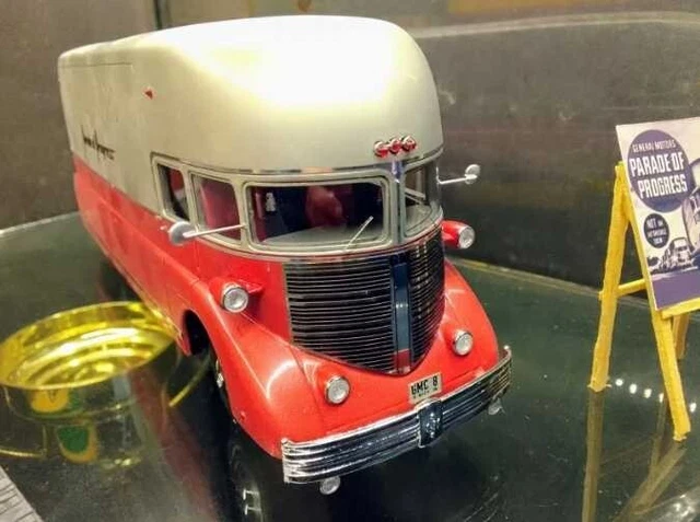 GM STREAMLINER PARADE Of Progress General Motors 1/43 Rare Autocult No ...
