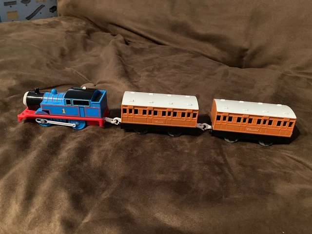 TOMY THOMAS & Friends Trackmaster Thomas, Annie & Clarabel - Excellent ...